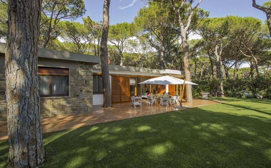 245 M² Villa ∙ 5 Bedrooms ∙ 10 Guests - Castiglione della Pescaia