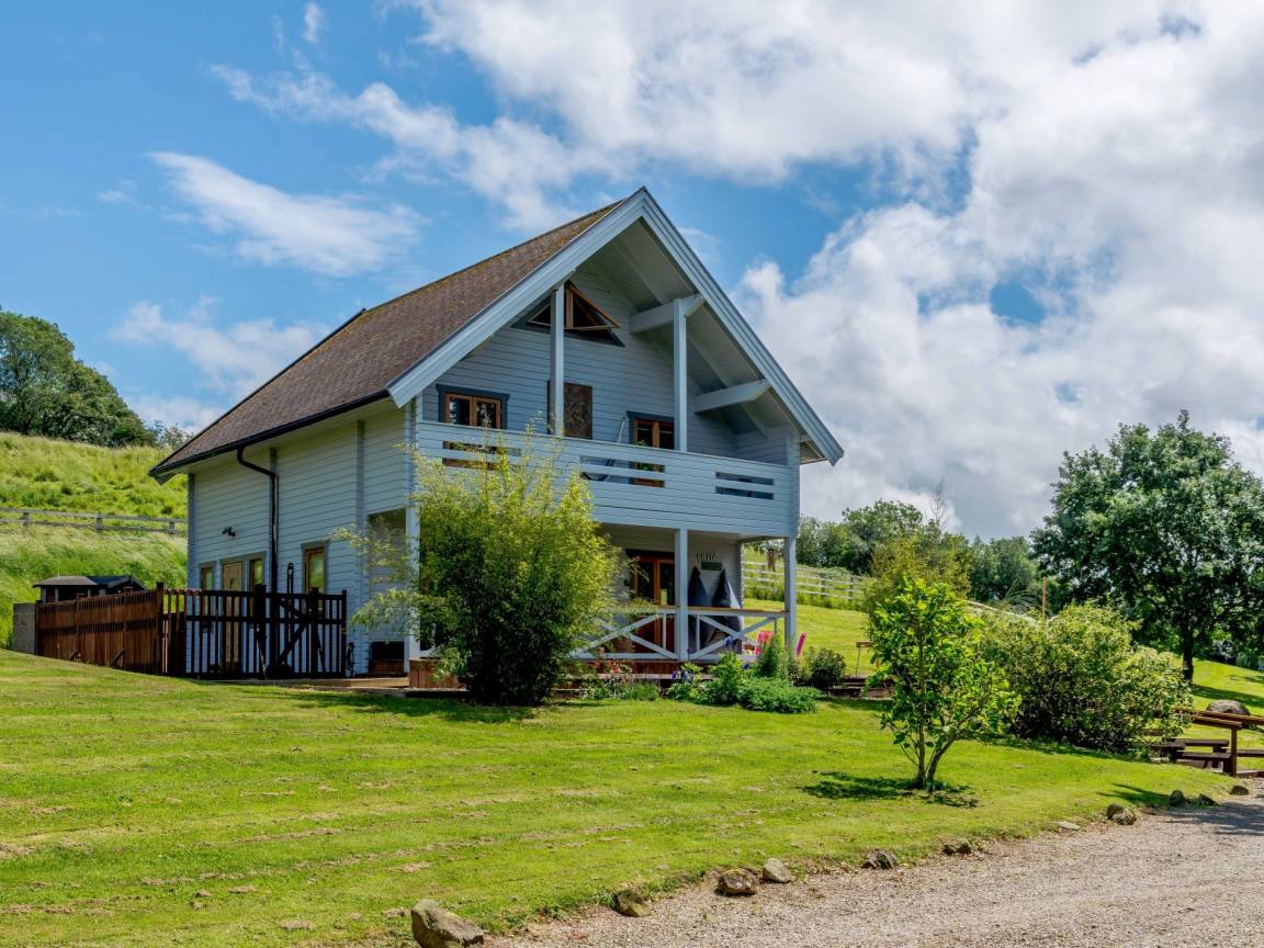Cottage ∙ 3 Bedrooms ∙ 8 Guests - Redcar