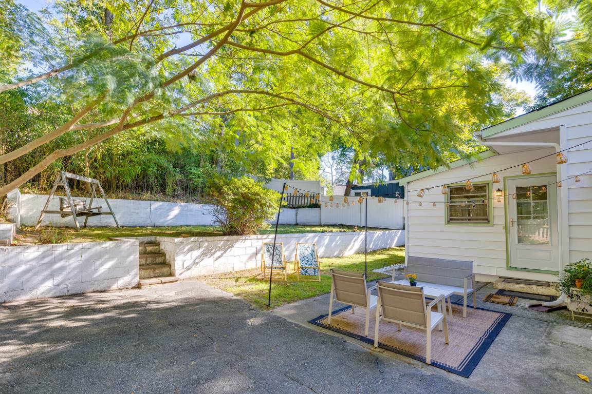 81 M² House ∙ 2 Bedrooms ∙ 5 Guests - Friendship Drive, NY