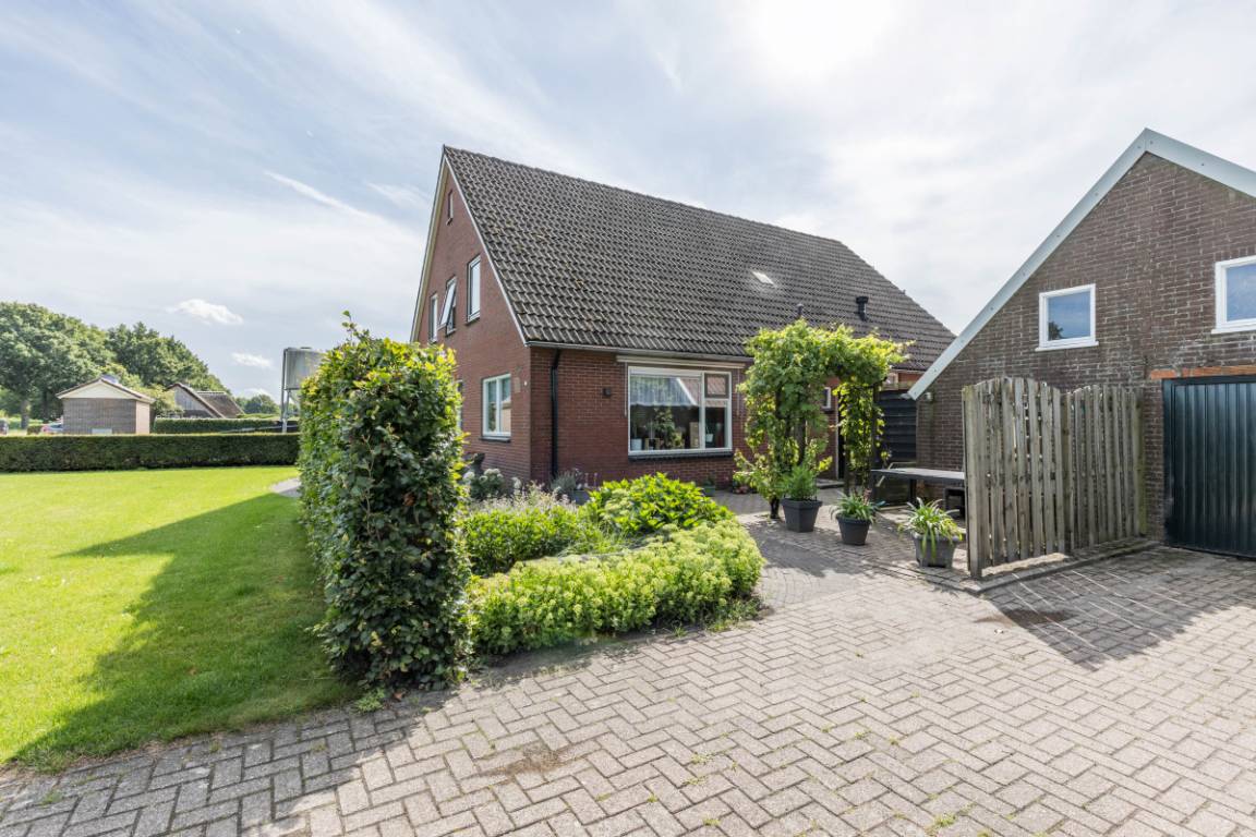70 M² Huis ∙ 1 Slaapkamer ∙ 2 Gasten - Ommen