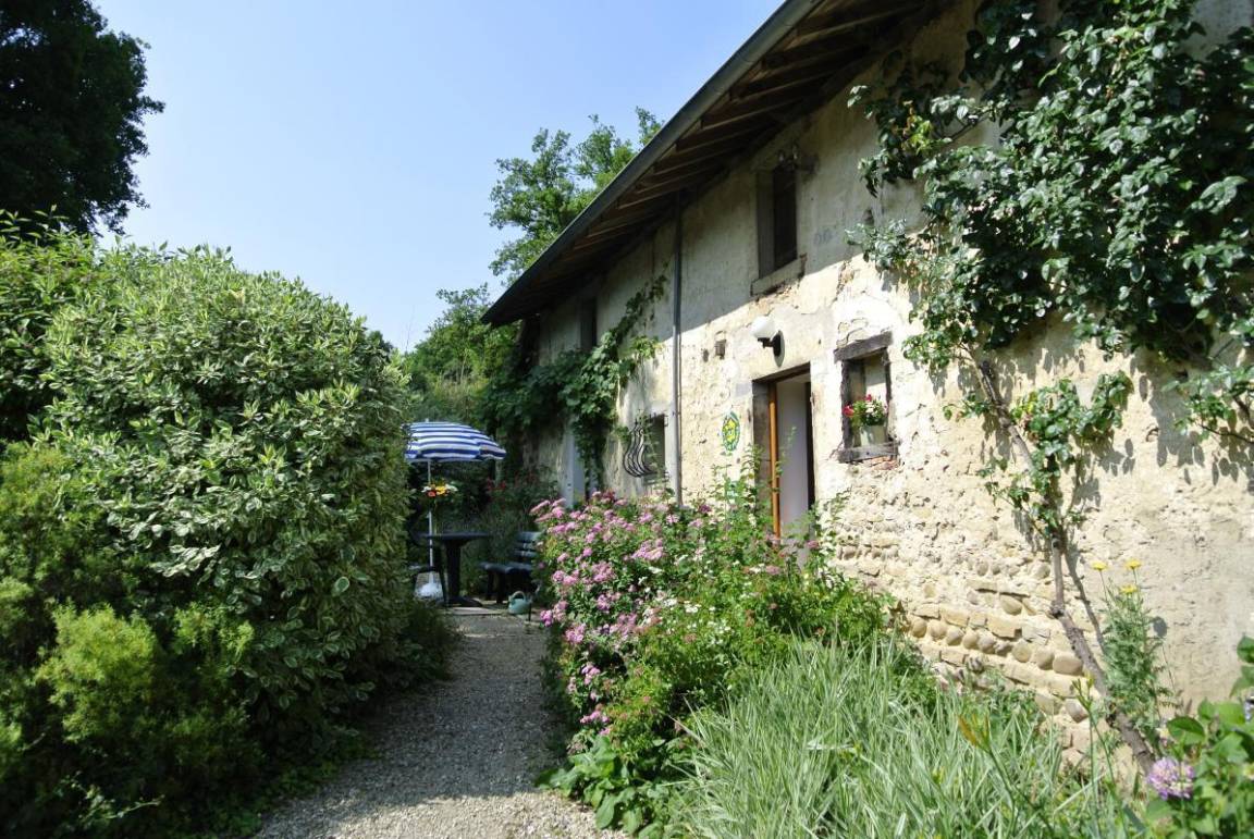 98 M² Gîte ∙ 3 Chambres ∙ 5 Personnes - Bourg-en-Bresse