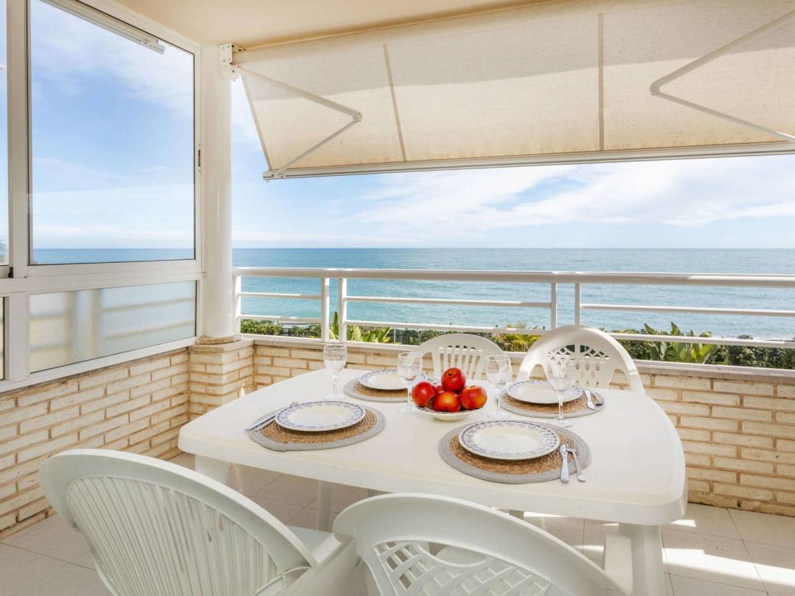 73 M² Huoneisto ∙ 2 Makuuhuonetta ∙ 4 Vierasta - Vinaròs