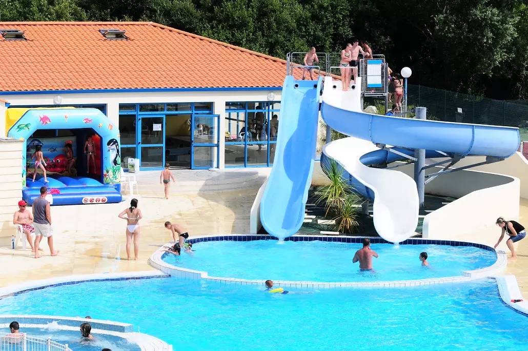 28 M² Mobil-home ∙ 3 Chambres ∙ 8 Personnes - La Barre-de-Monts