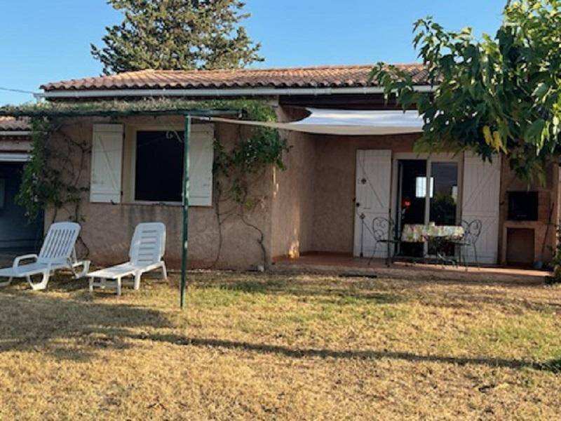 47 M² Mökki ∙ 2 Makuuhuonetta ∙ 5 Vierasta - Var