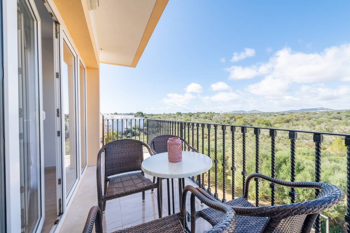 120 M² Apartment ∙ 3 Bedrooms ∙ 6 Guests - Cala Figuera