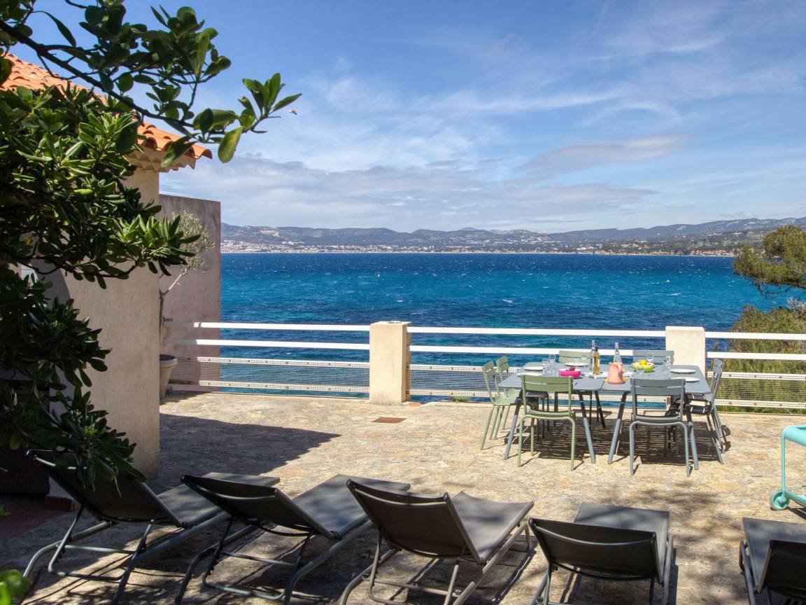 115 M² Appartement ∙ 5 Chambres ∙ 9 Personnes - La Ciotat