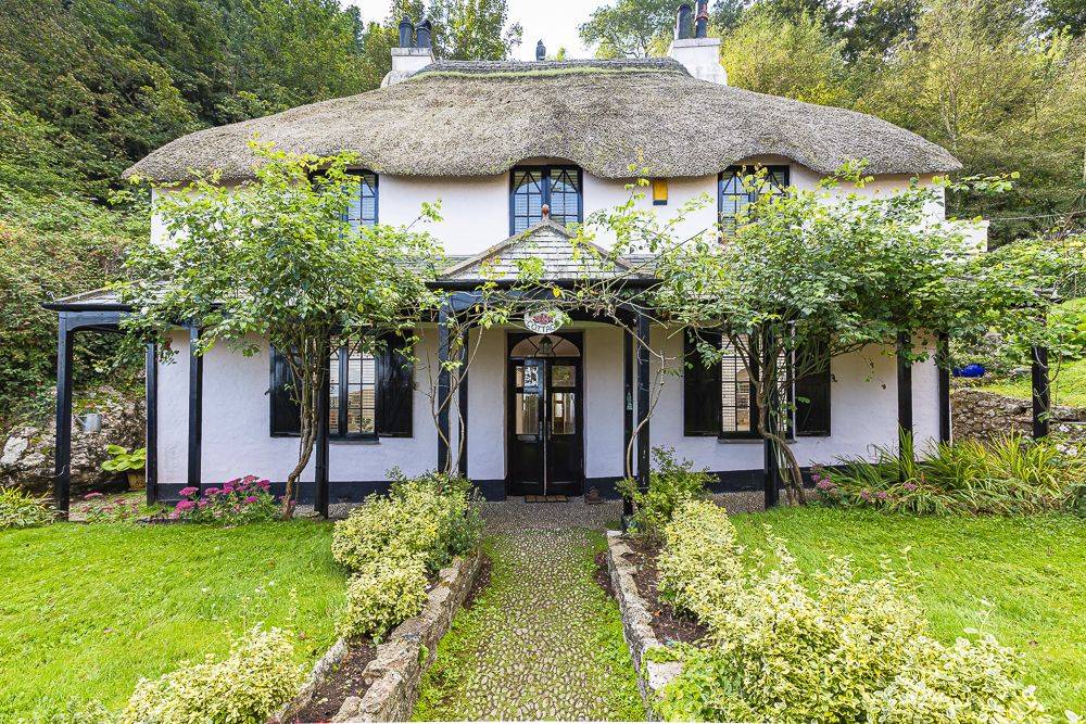 Cottage ∙ 5 Bedrooms ∙ 9 Guests - Shaldon