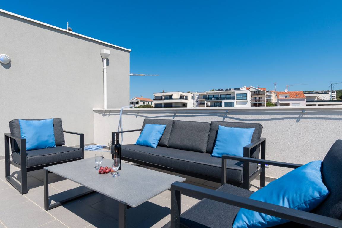 110 M² Ferienwohnung ∙ 3 Schlafzimmer ∙ 6 Gäste - Okrug Gornji