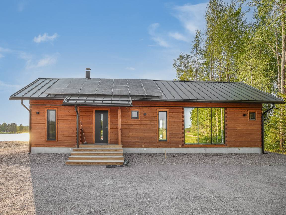80 M² Talo ∙ 2 Makuuhuonetta ∙ 6 Vierasta - Karvia