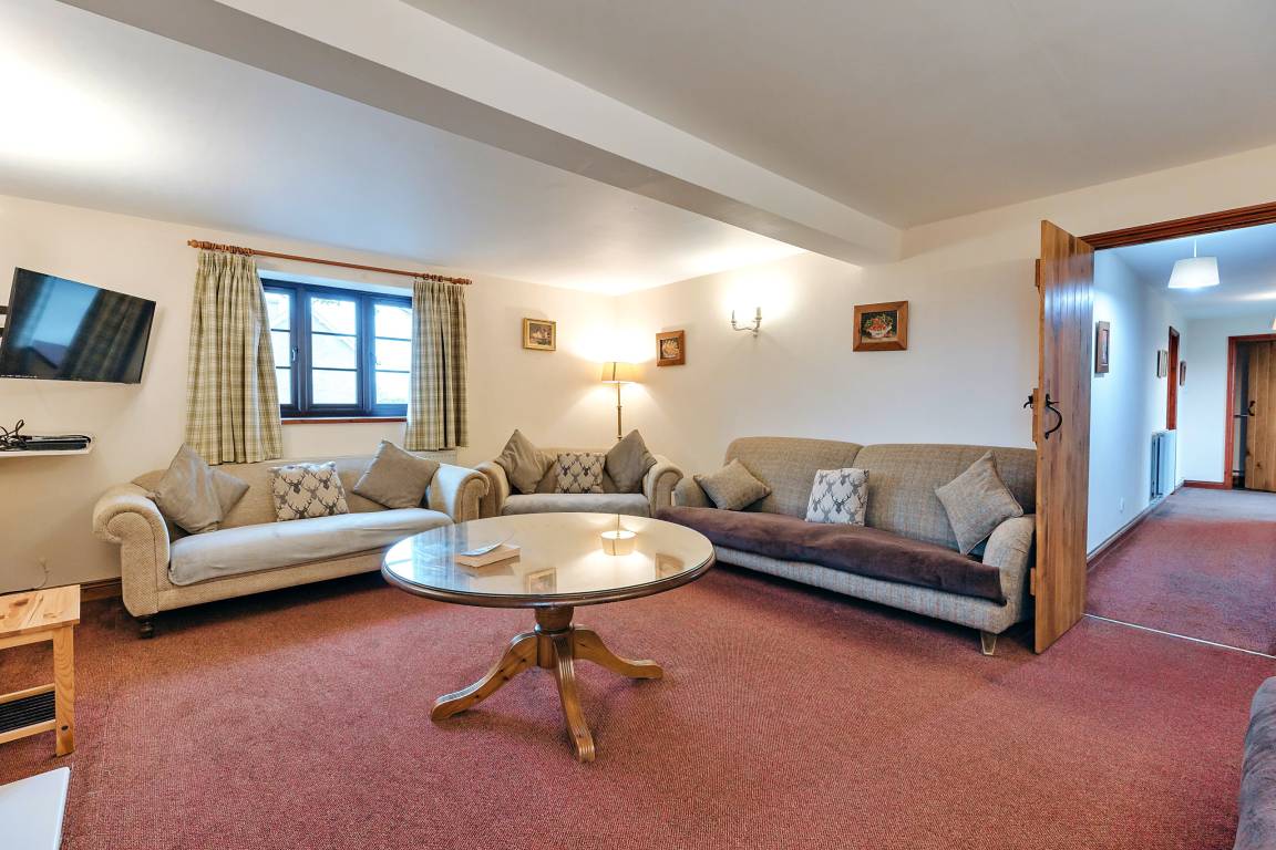 180 M² Cottage ∙ 3 Bedrooms ∙ 8 Guests - West Midlands