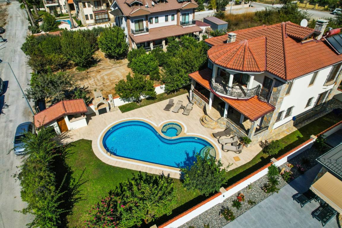 220 M² Villa ∙ 4 Bedrooms ∙ 11 Guests - Dalyan