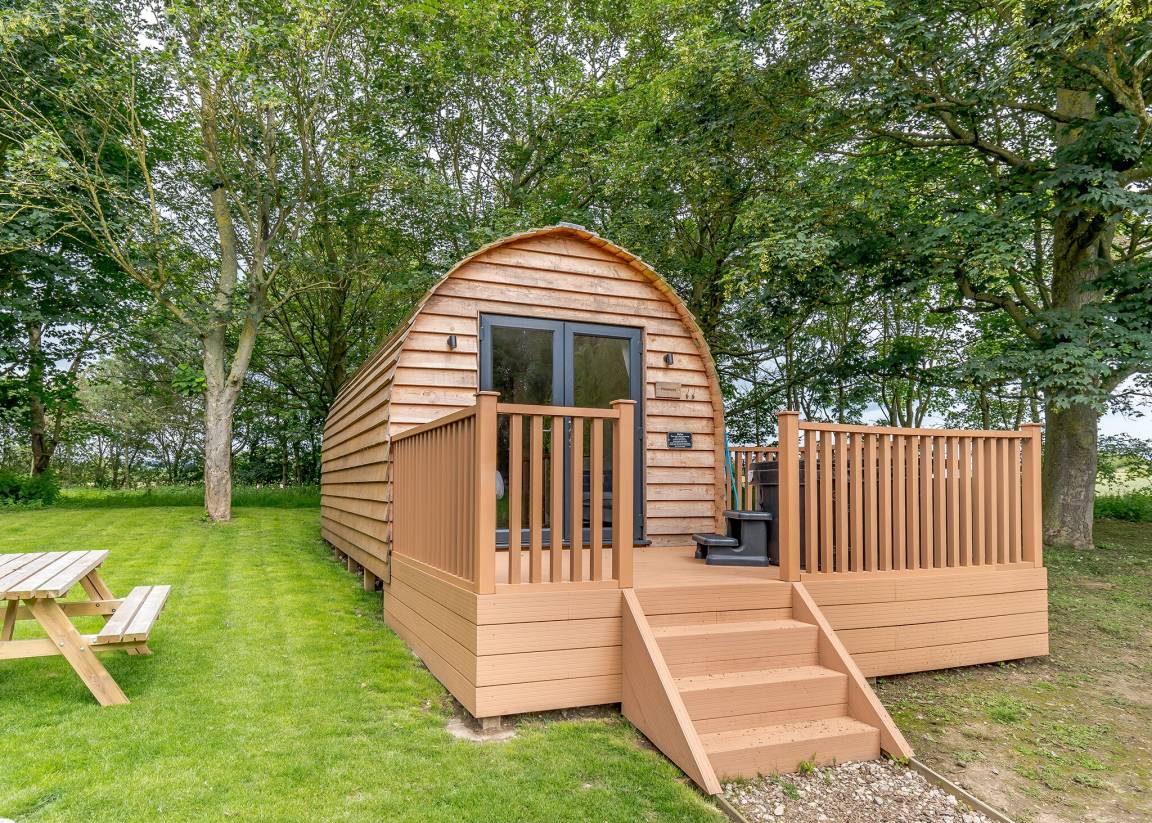 Chalet ∙ 2 Bedrooms ∙ 4 Guests - Scarborough
