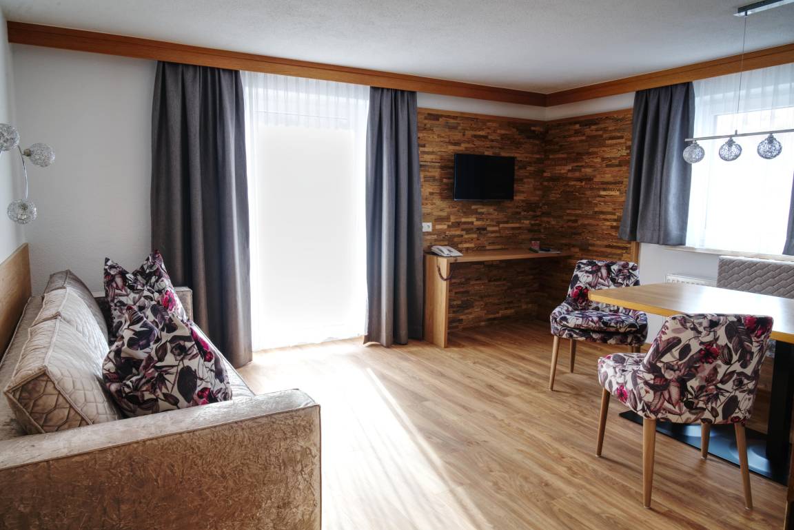 80 M² Apartment ∙ 2 Bedrooms ∙ 4 Guests - Ischgl