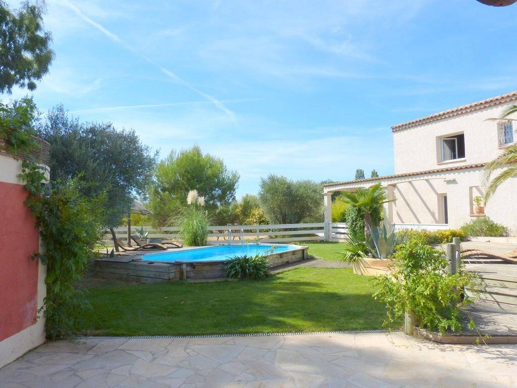 110 M² Villa ∙ 2 Bedrooms ∙ 6 Guests - Pézenas