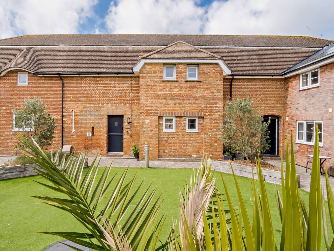 Cottage ∙ 2 Bedrooms ∙ 4 Guests - Portsmouth