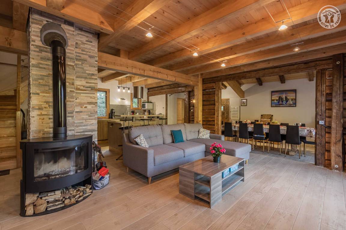 116 M² Gîte ∙ 4 Chambres ∙ 12 Personnes - Rhône-Alpes