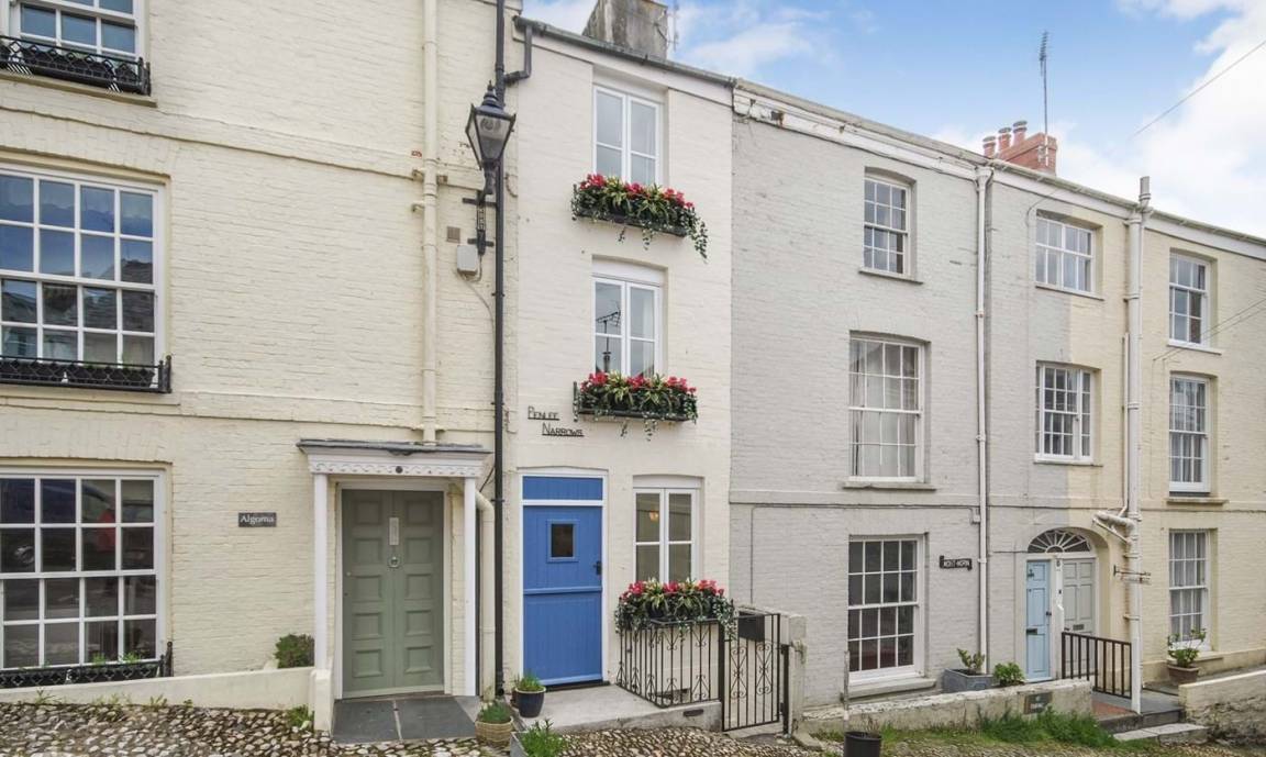 75 M² Cottage ∙ 3 Bedrooms ∙ 6 Guests - Plymouth