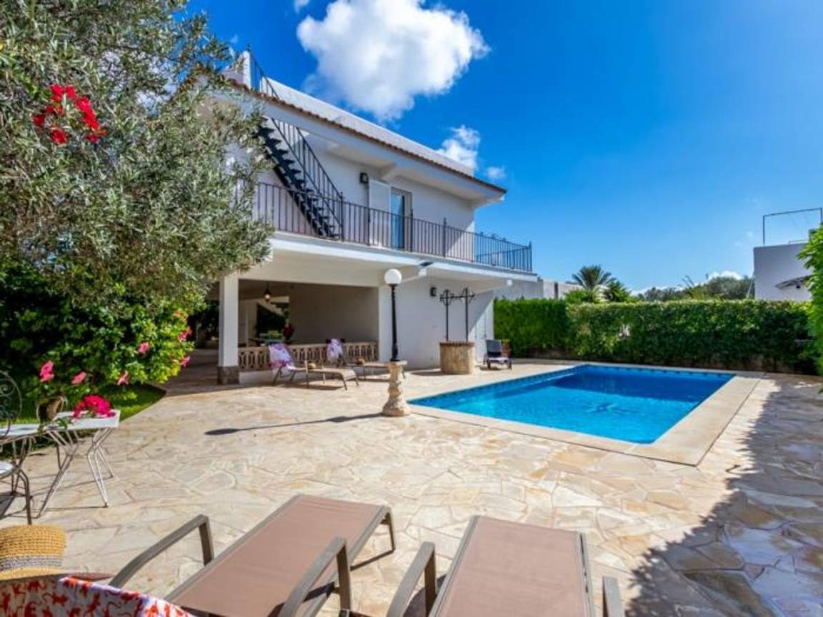 100 M² Villa ∙ 3 Bedrooms ∙ 6 Guests - Cala Santanyí