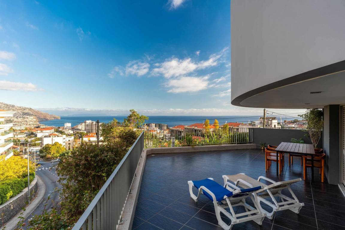 200 M² Apartamento ∙ 3 Habitaciones ∙ 6 Huéspedes - Monte