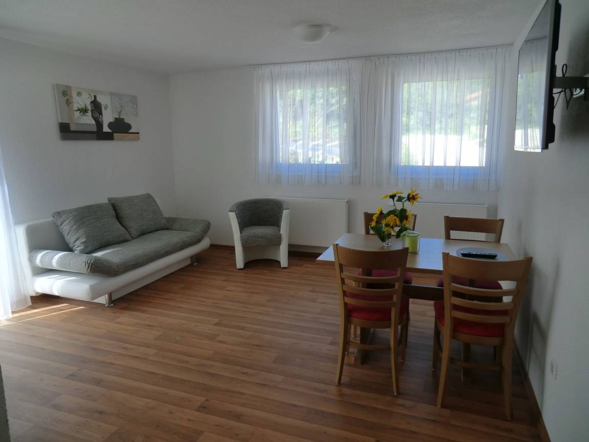 60 M² Ferienwohnung ∙ 2 Schlafzimmer ∙ 5 Gäste - Ulm
