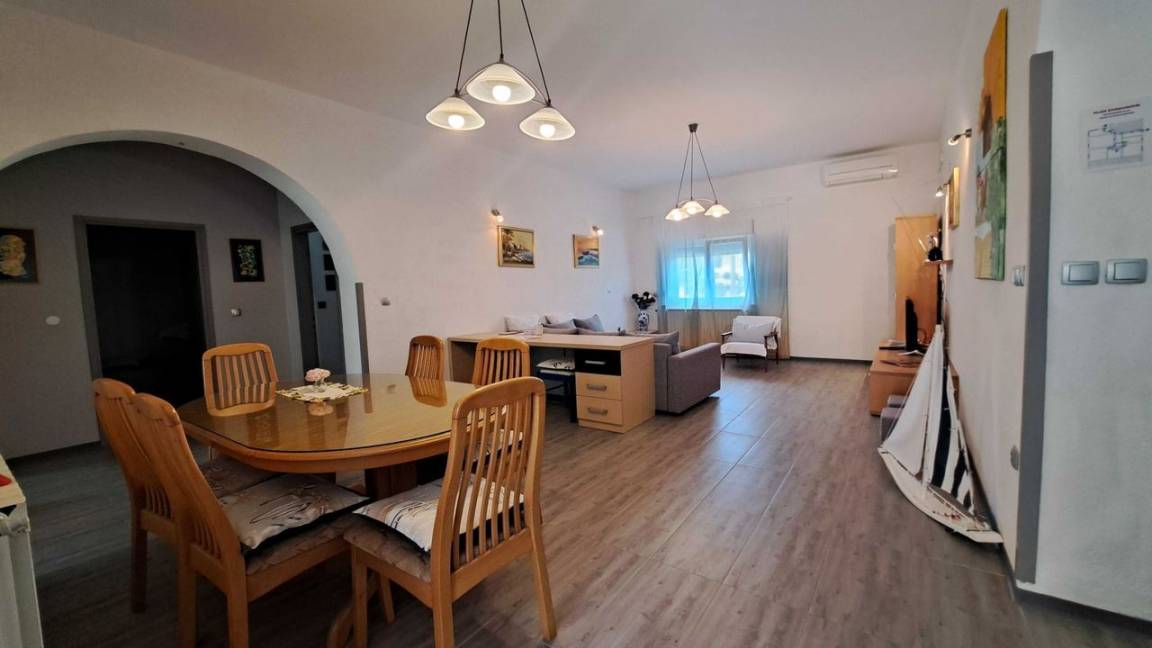 100 M² Appartamento Vacanza ∙ 2 Camere Da Letto ∙ 5 Ospiti - Cittanova