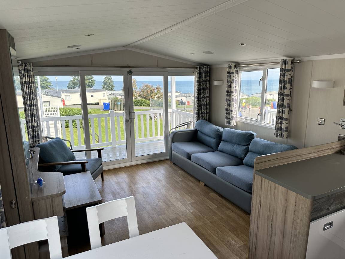 Holiday Park ∙ 3 Bedrooms ∙ 8 Guests - Pembrokeshire
