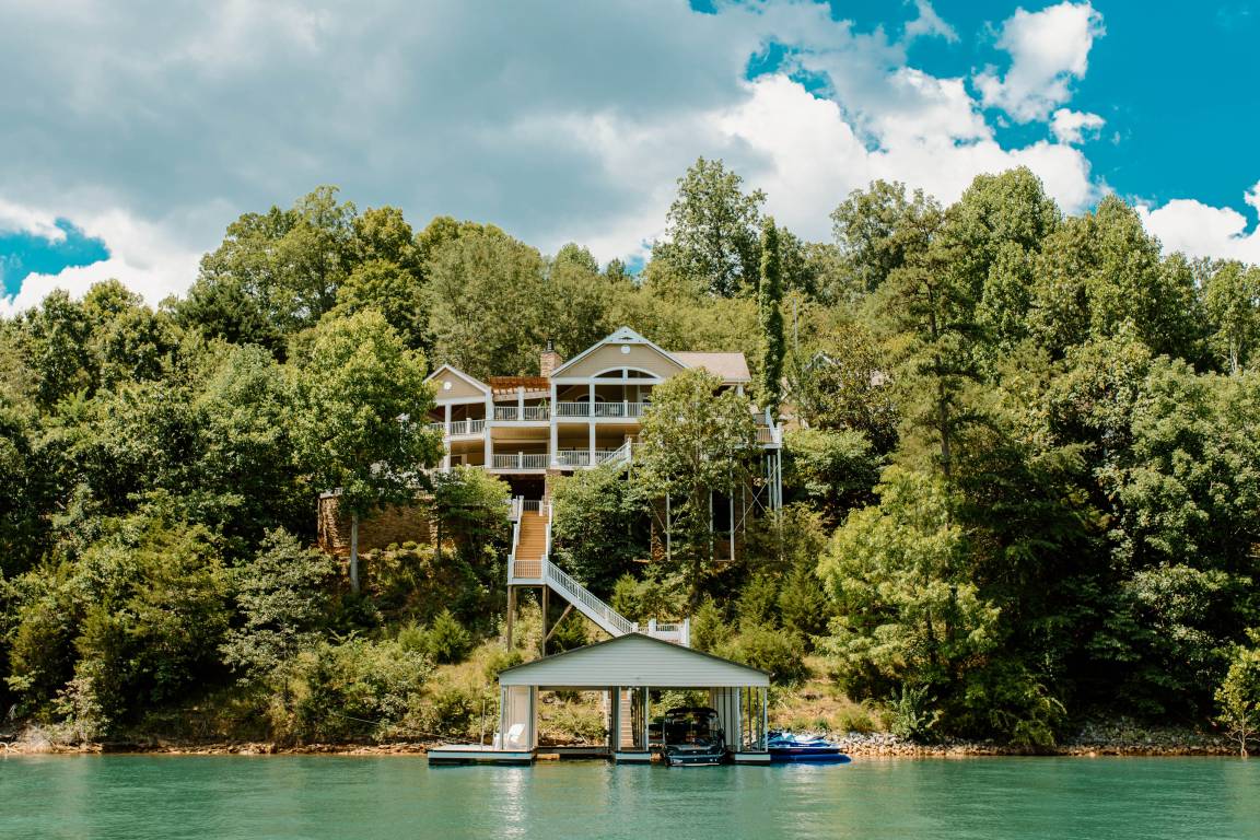 325 M² House ∙ 4 Bedrooms ∙ 14 Guests - Norris Lake, TN
