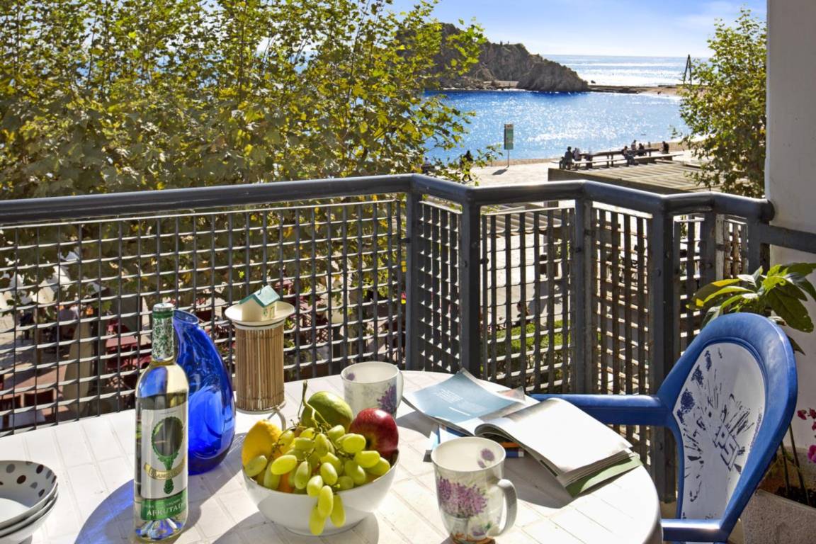 100 M² Apartment ∙ 3 Bedrooms ∙ 6 Guests - Blanes