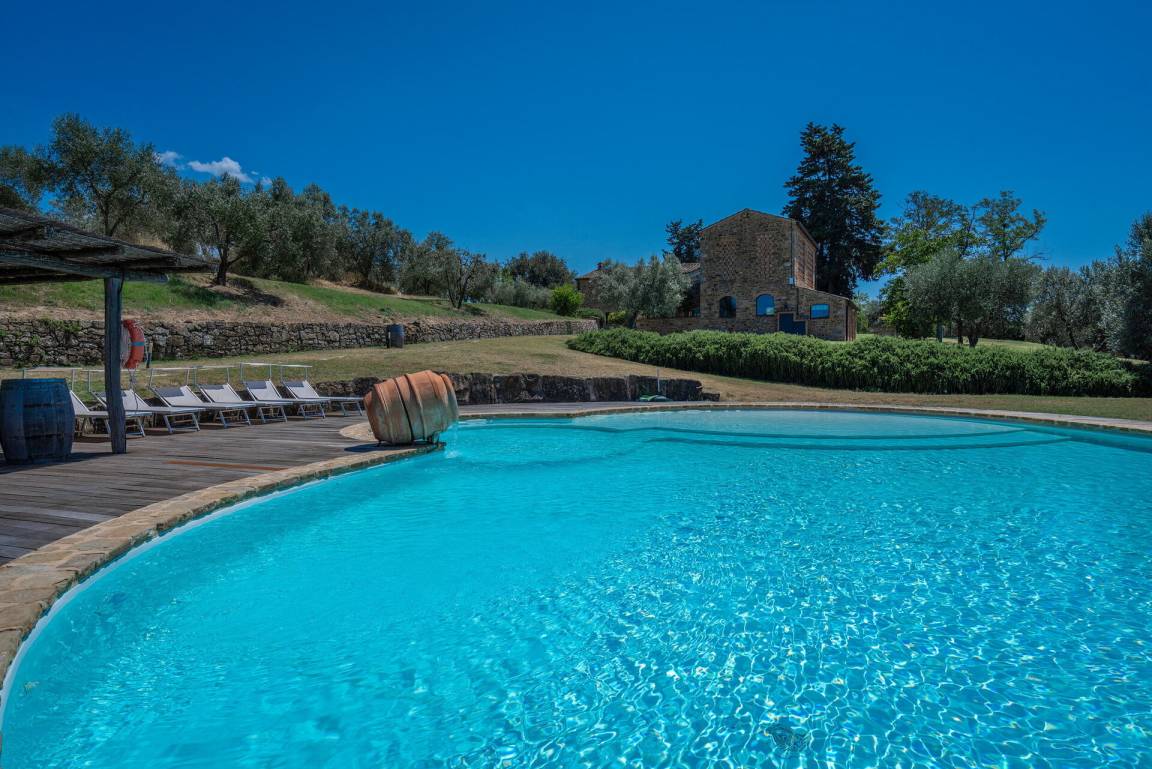 550 M² Villa ∙ 6 Slaapkamers ∙ 12 Gasten - Poggibonsi