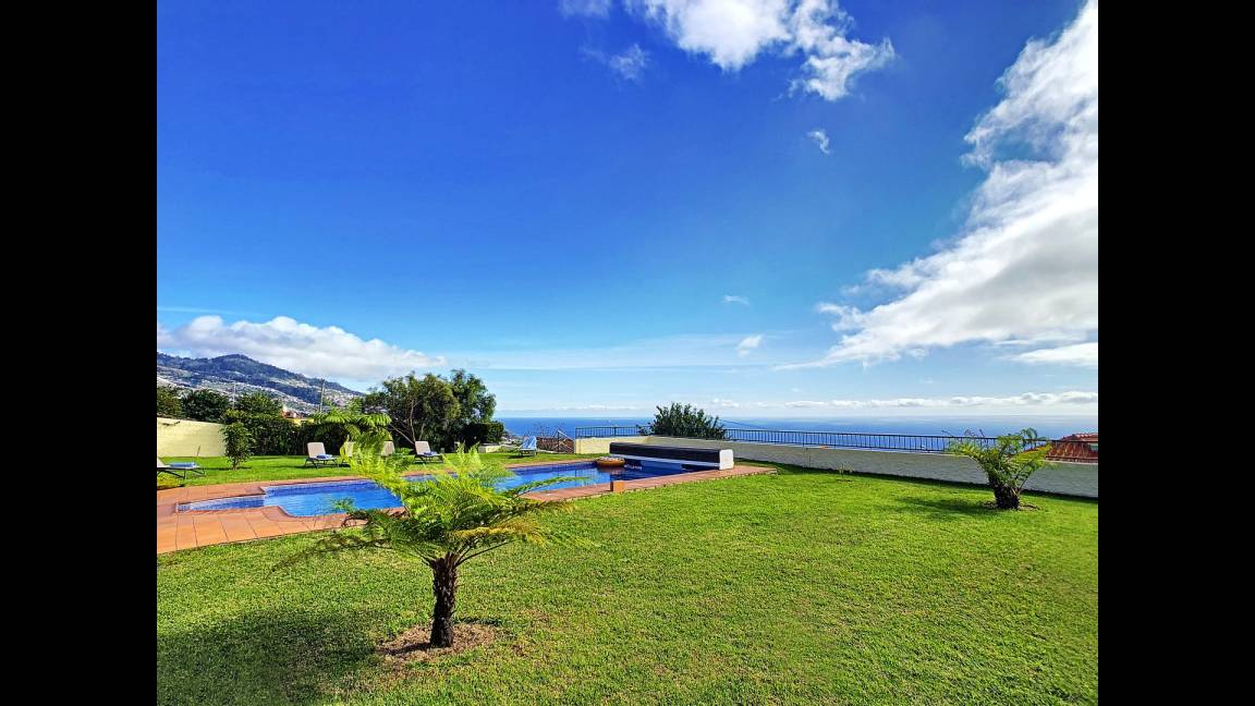 323 M² Huis ∙ 4 Slaapkamers ∙ 8 Gasten - Calheta
