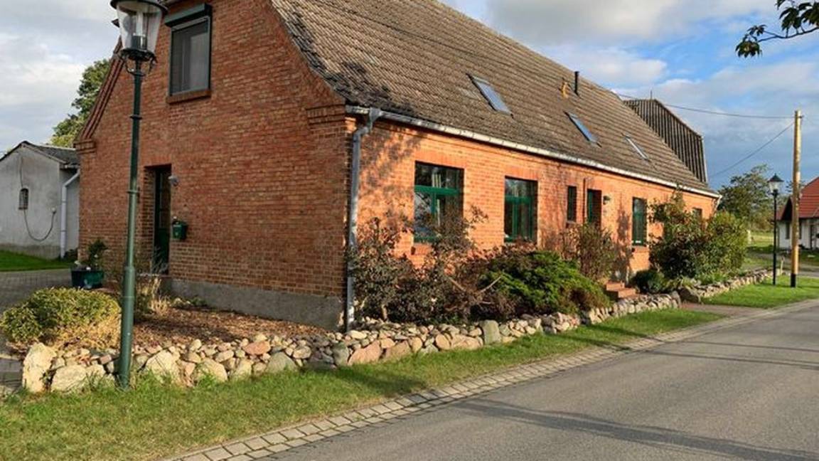 83 M² Ferienwohnung ∙ 2 Schlafzimmer ∙ 4 Gäste - Dargun