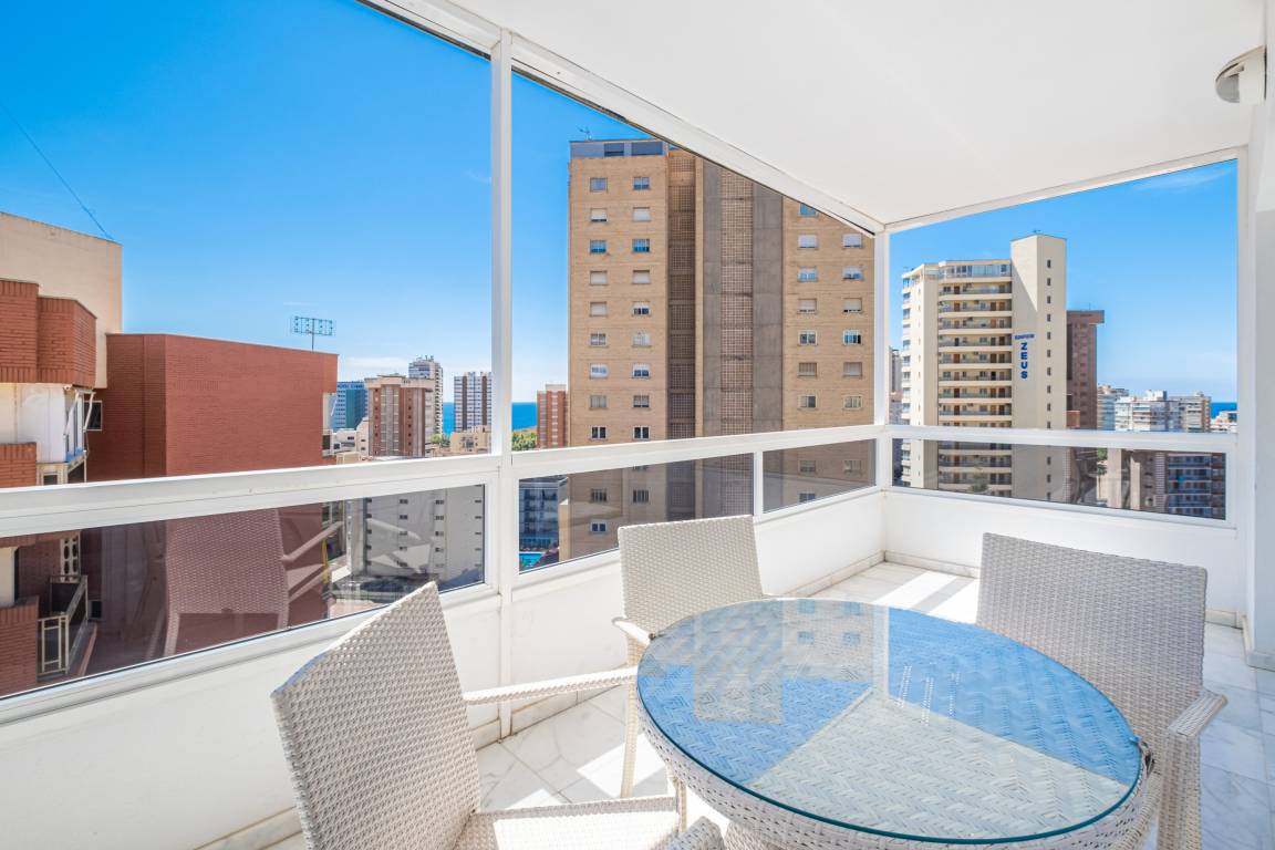 80 M² Ferienwohnung ∙ 2 Schlafzimmer ∙ 5 Gäste - Benidorm