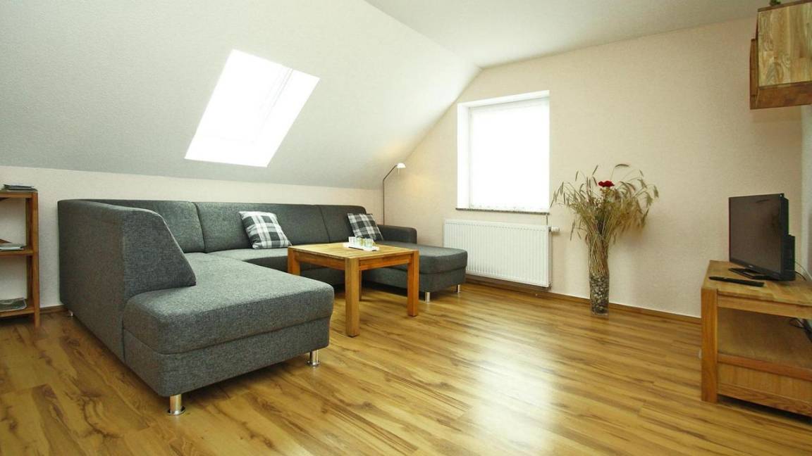 65 M² Ferienwohnung ∙ 2 Schlafzimmer ∙ 4 Gäste - Mirow