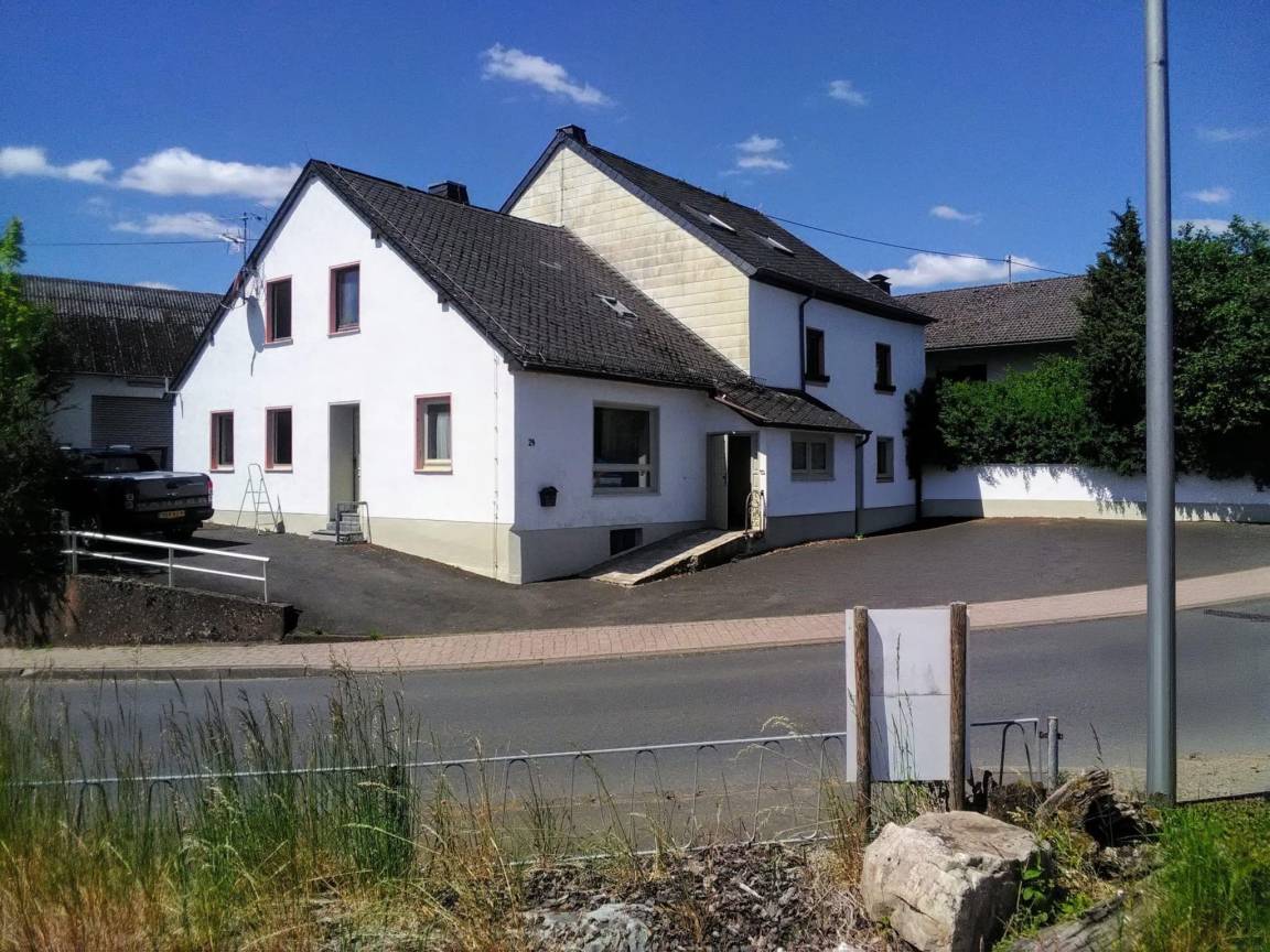 642 M² Maison De Vacances ∙ 9 Chambres ∙ 22 Personnes - Burg-Reuland