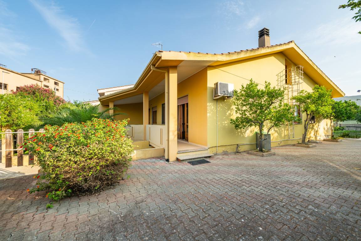 100 M² Ferienhaus ∙ 2 Schlafzimmer ∙ 5 Gäste - Sant'Antioco