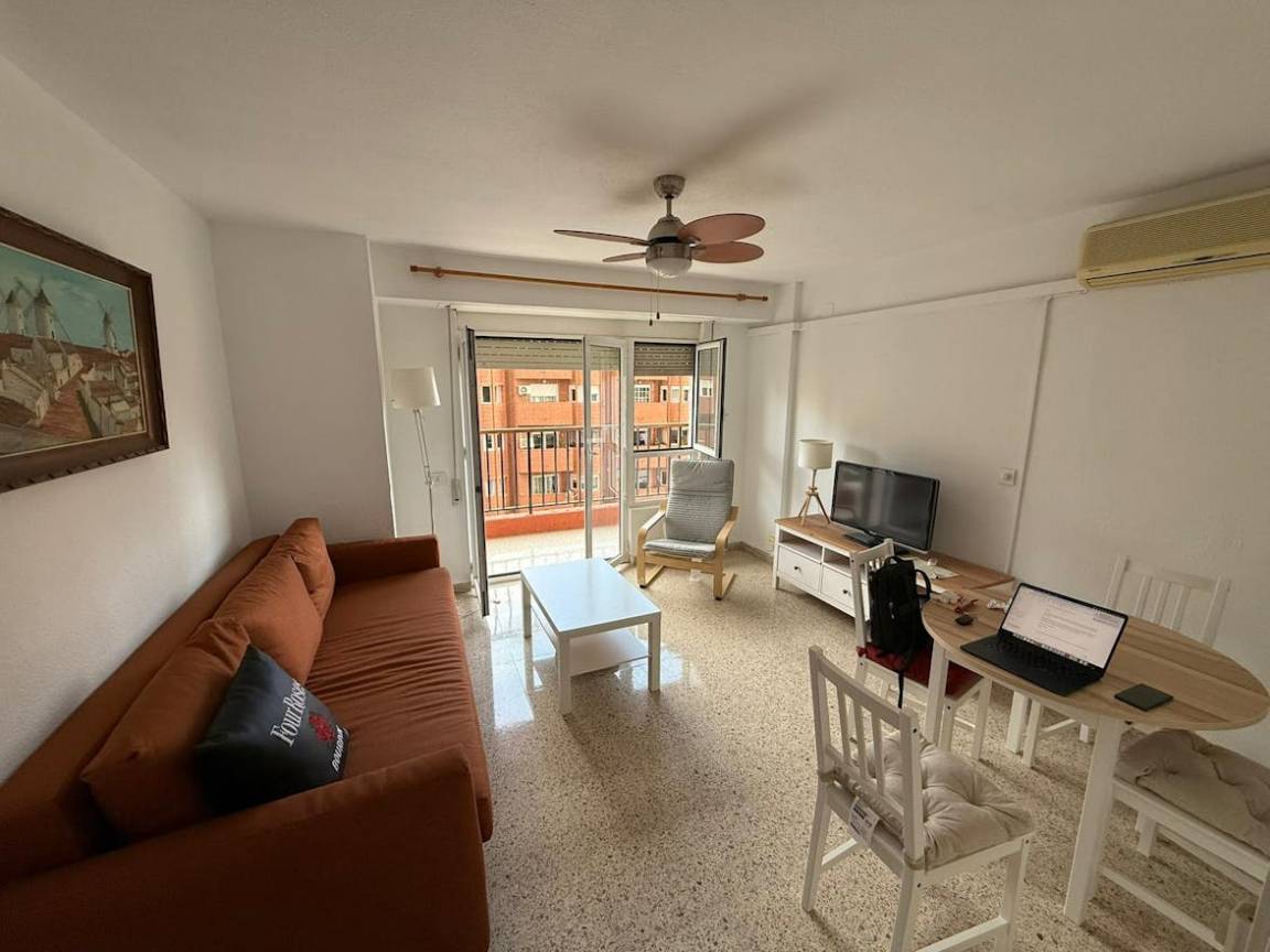90 M² Ferienwohnung ∙ 3 Schlafzimmer ∙ 4 Gäste - Alicante (Alacant)