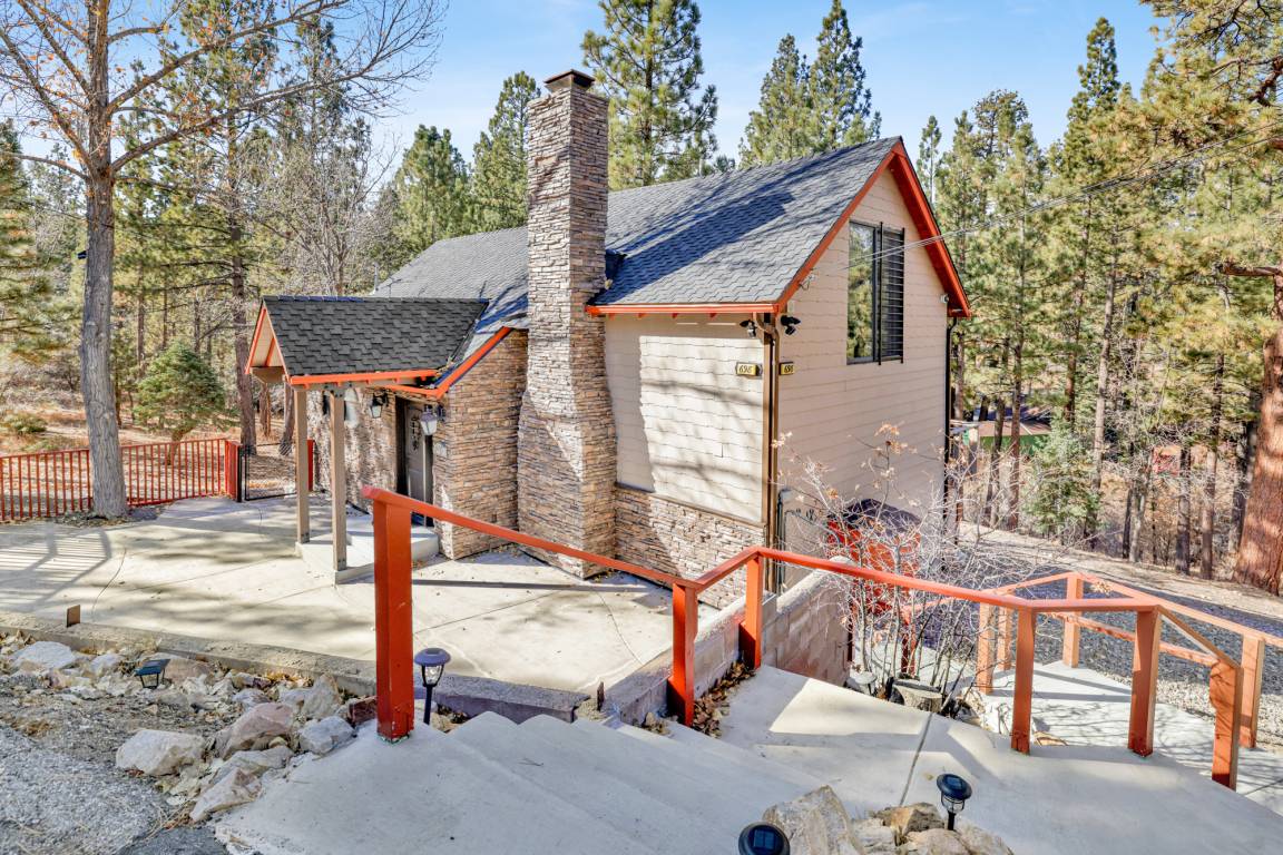 113 M² Cabin ∙ 2 Bedrooms ∙ 4 Guests - California