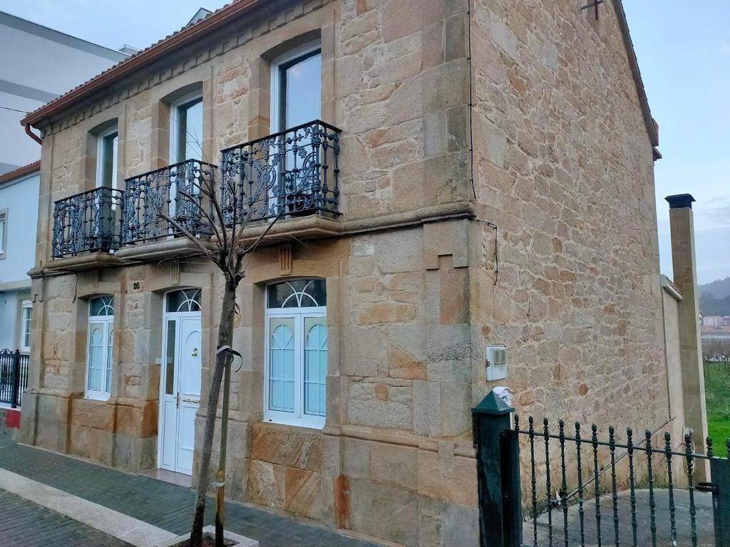200 M² Casa ∙ 3 Habitaciones ∙ 6 Huéspedes - Muros