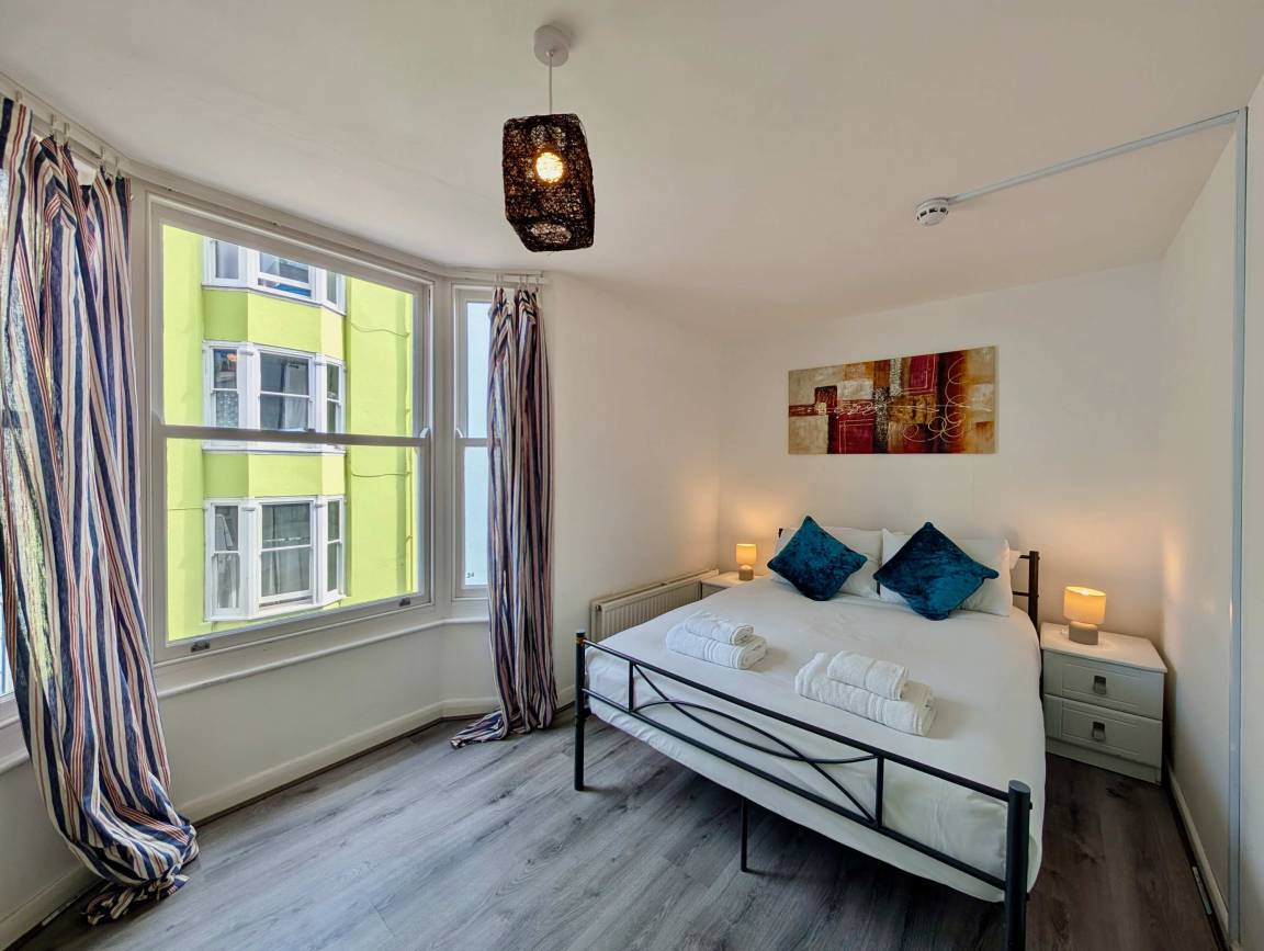 Apartment ∙ 4 Bedrooms ∙ 8 Guests - Rottingdean
