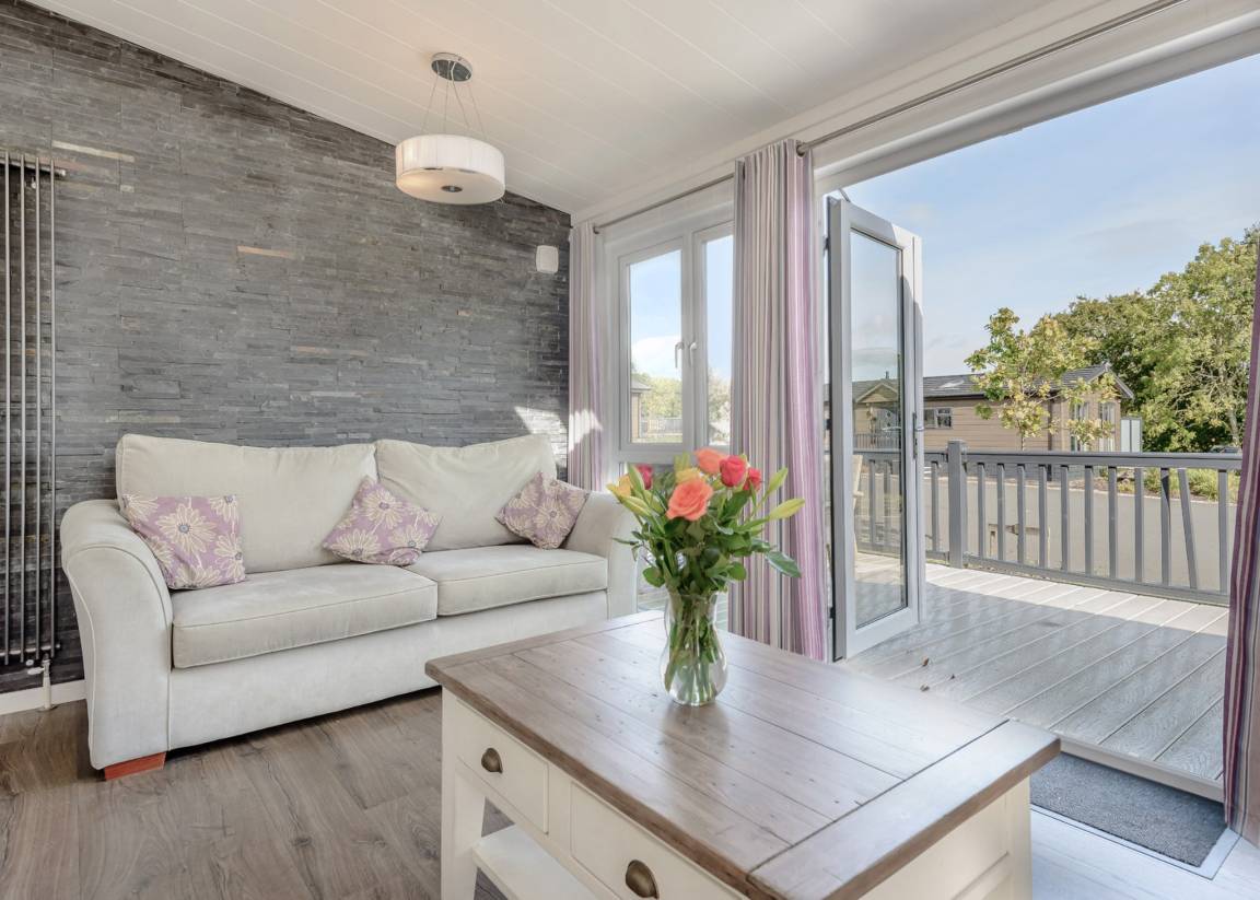 Chalet ∙ 4 Bedrooms ∙ 8 Guests - East Cowes Castle