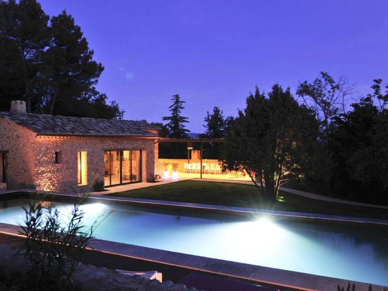 250 M² House ∙ 7 Bedrooms ∙ 26 Guests - Malaucène