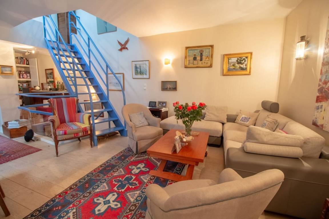 200 M² Maison De Vacances ∙ 4 Chambres ∙ 8 Personnes - Bougival