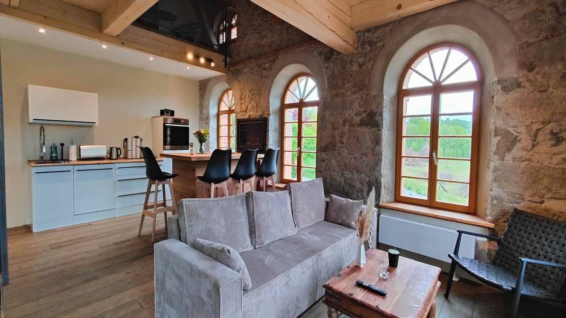 85 M² Ferienwohnung ∙ 2 Schlafzimmer ∙ 9 Gäste - Pulsnitz