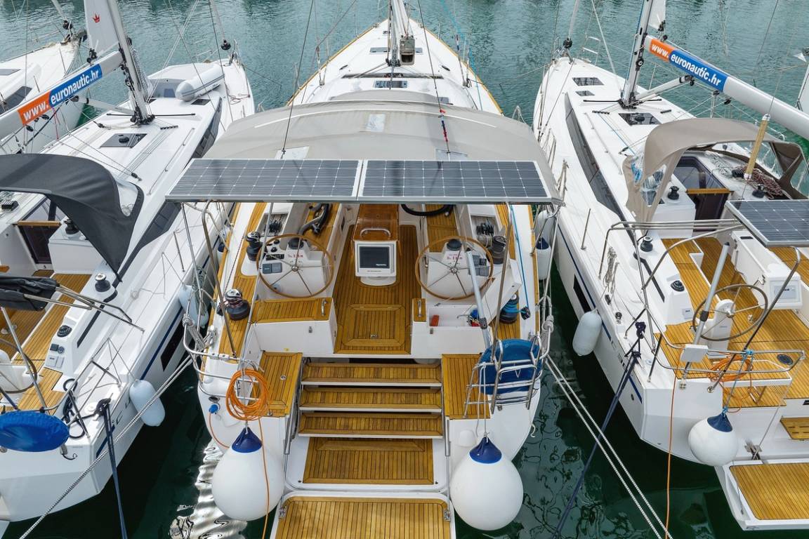16 M² Casa Flotante ∙ 4 Habitaciones ∙ 8 Huéspedes - Murter