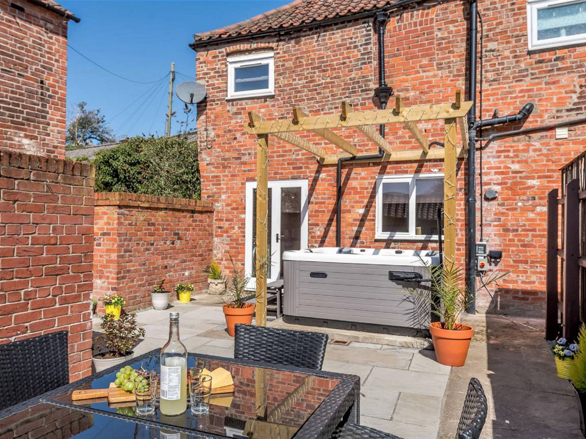 Cottage ∙ 4 Bedrooms ∙ 6 Guests - Lincolnshire