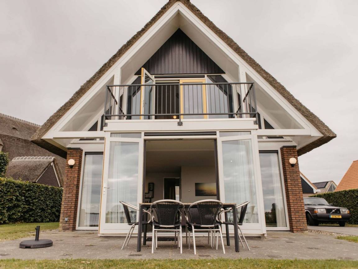 140 M² Appartement ∙ 1 Slaapkamer ∙ 6 Gasten - Sneek