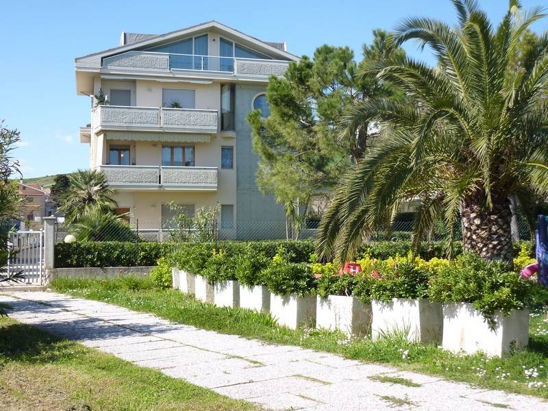 55 M² Apartamento ∙ 2 Habitaciones ∙ 4 Huéspedes - Pineto