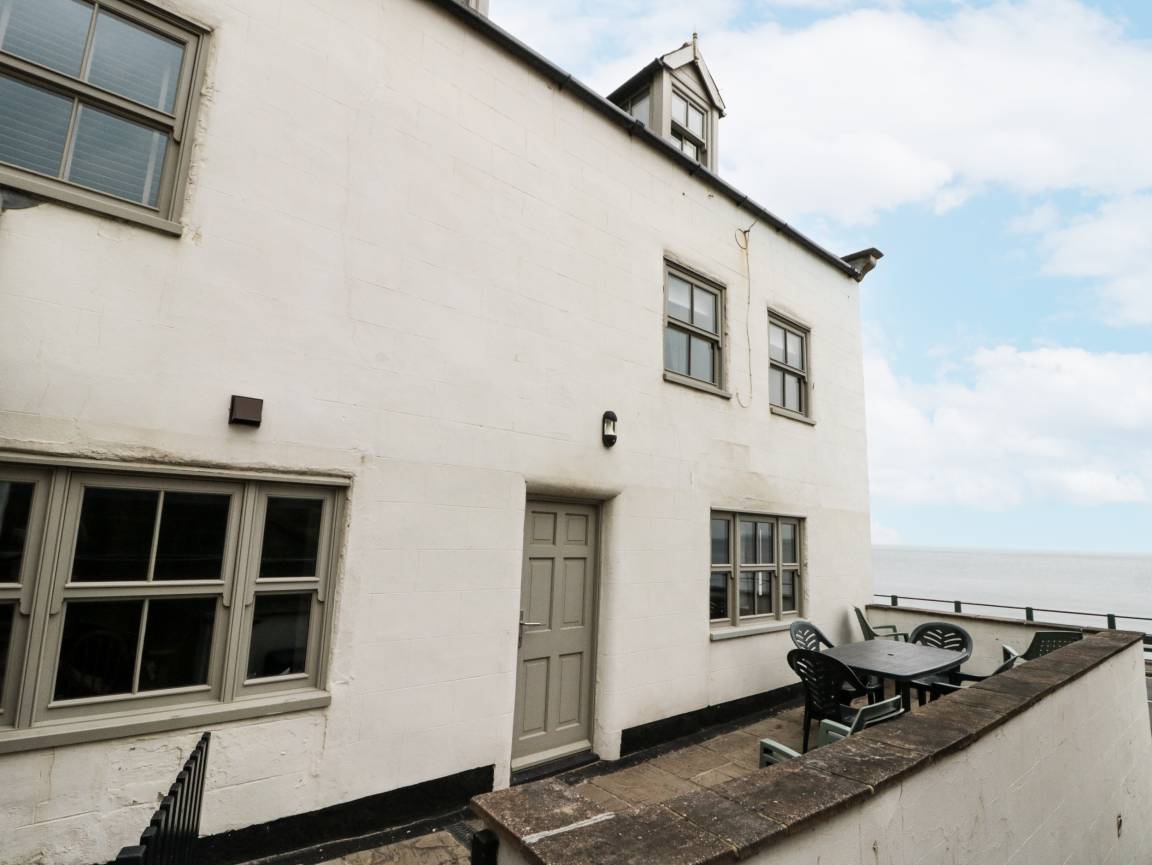 Cottage ∙ 4 Bedrooms ∙ 8 Guests - Sandsend