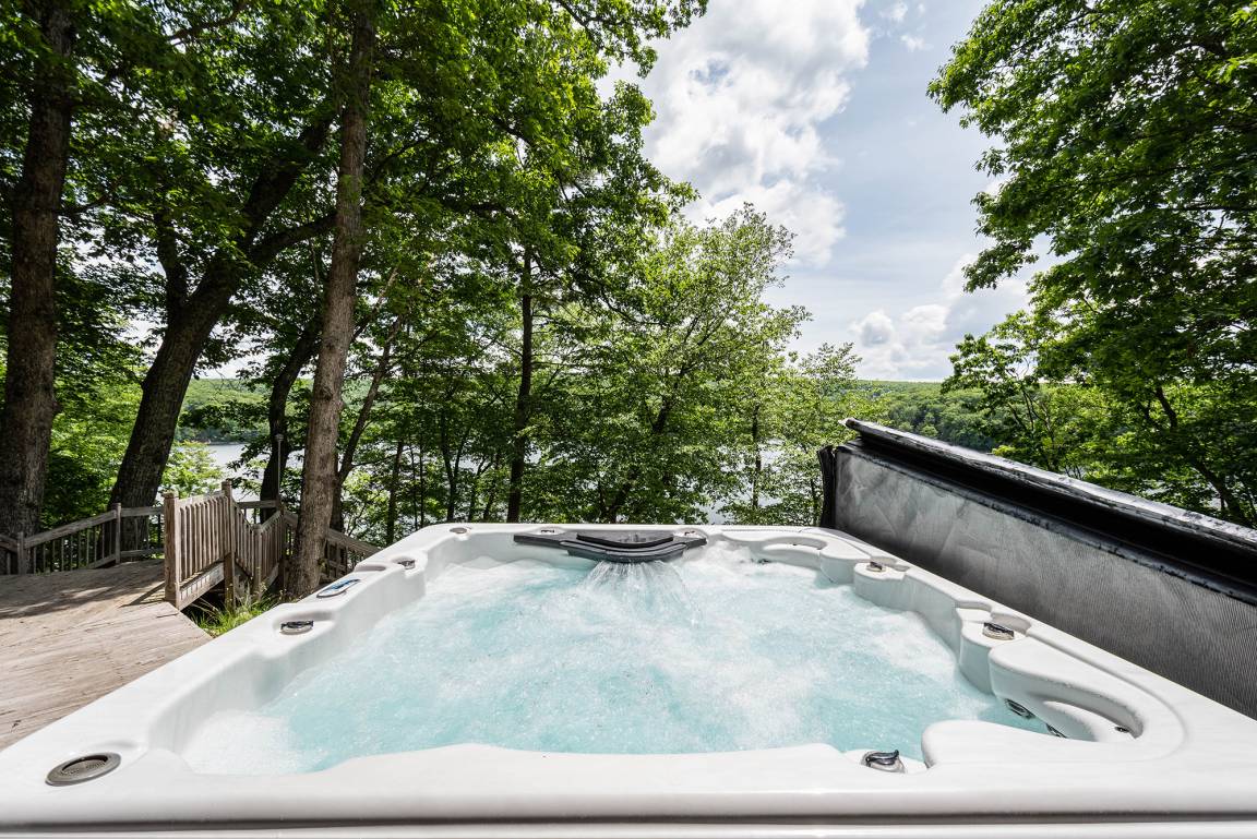 219 M² House ∙ 5 Bedrooms ∙ 14 Guests - Oakland, MD