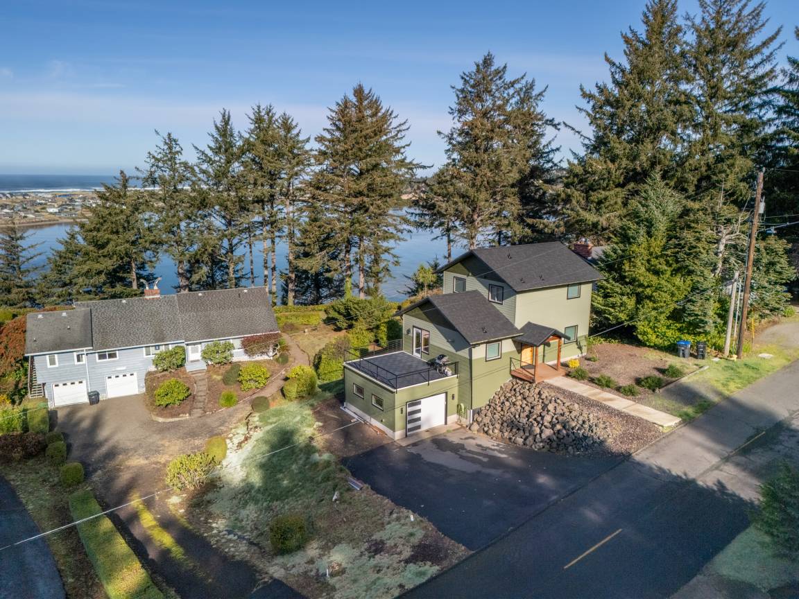 158 M² House ∙ 3 Bedrooms ∙ 9 Guests - Waldport, OR
